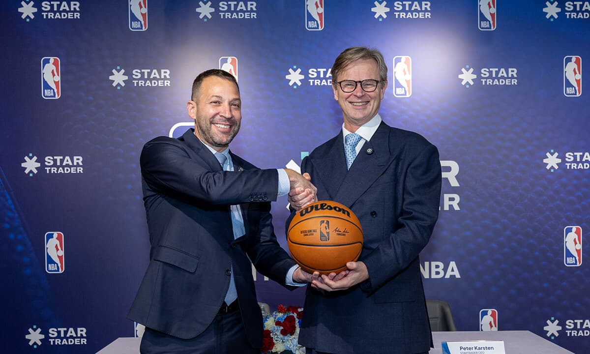 STARTRADER Becomes Official Partner of the NBA
